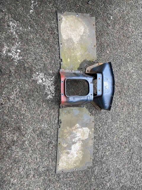 LAND ROVER Defender Lt77 Front Gearbox Cover And Tunnel . £100.00 ...