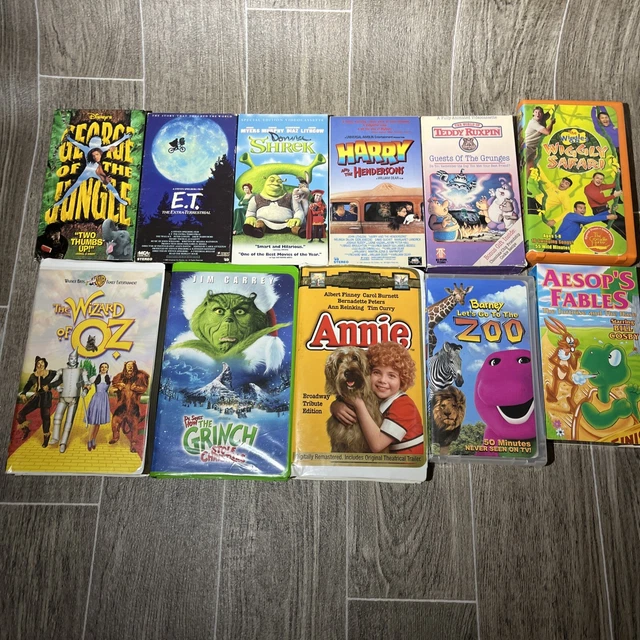 LOT OF 11 VHS Kid's Shrek, Grinch, Wizard Of Oz, ET, Annie, Wiggles ...