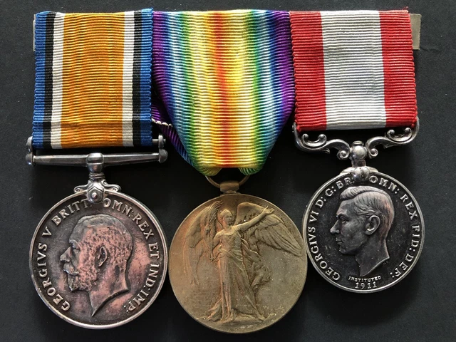 WW1 BWM, VM + Rocket Apparatus Medals - Machine Gun Corps (MGC) - group ...