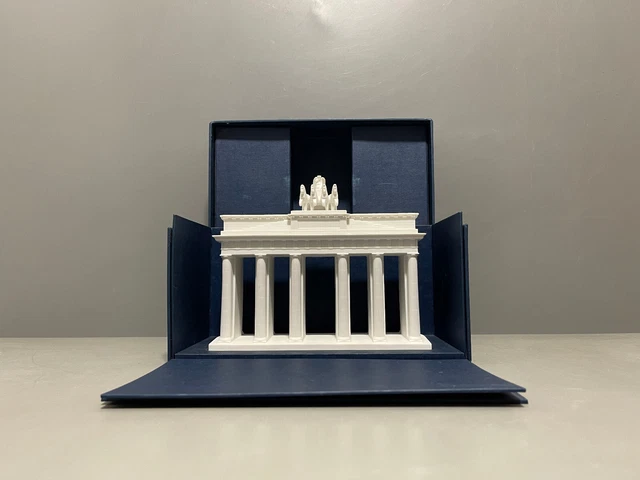 KPM BERLIN FIGUR Brandenburger Tor Weiss OVP Marek Lipowski 1.Wahl H ...