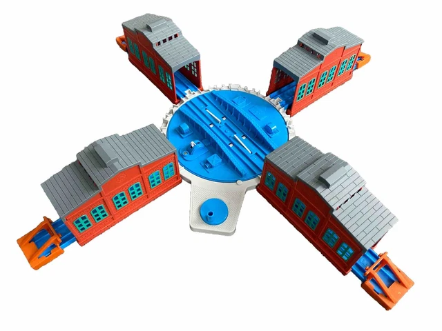 TOMY TRACKMASTER THOMAS The Tank Engine And Friends Turntable With ...