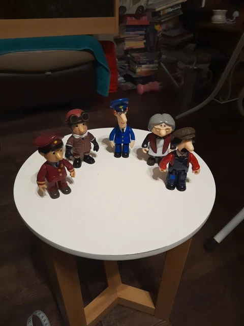 POSTMAN PAT FIGURES Mrs Goggins Farmer Ted Ajay Baines Biker & Pat 2005 ...