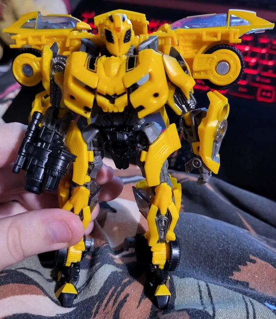 TRANSFORMERS GENERATIONS STUDIO Series Bumblebee Action Figure Hasbro £ ...
