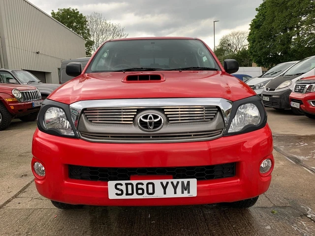 2010 TOYOTA HILUX HL2 2.5 D-4D MANUAL DOUBLE CAB PICKUP (GALVANISED ...