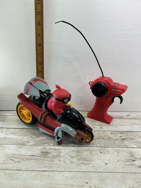 ANGRY BIRDS REMOTE Control Cyklone Racers Radio Controlled Stunt ...