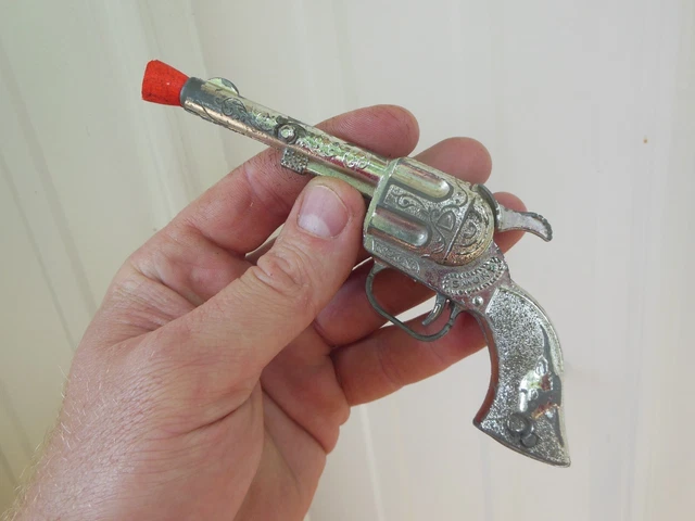 VINTAGE HUBLEY SINGLE Shot 'Smoky' Metal Cap Gun Toy Pistol $11.95 ...