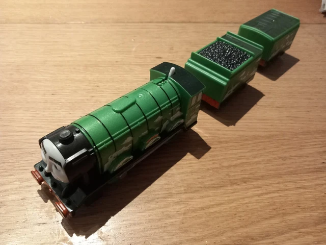 THOMAS & FRIENDS TrackMaster Flying Scotsman And Tenders Motorised £6. ...