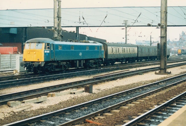 RAILWAY PHOTOGRAPH CLASS 85 85023 Preston shunting parcels 09/12/89 £0. ...