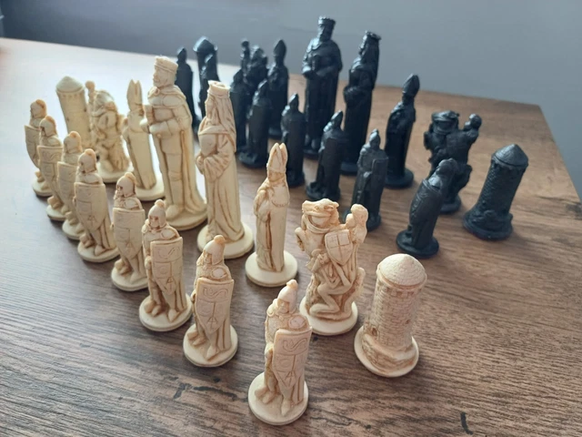 CAMELOT THEMED CHESS Set – Berkeley Style – With Red Felt Bases £46.13 ...