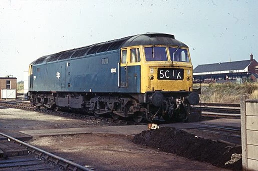 ORIGINAL COLOUR SLIDE of D8586 BR class 47 diesel loco £5.91 - PicClick UK