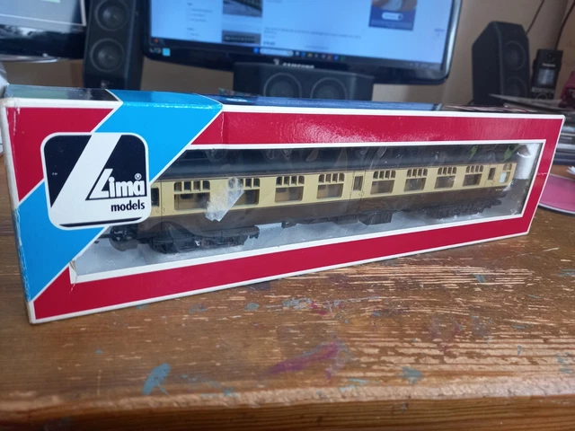 LIMA MODELS BR W26070 Coach 00 Gauge In Box £9.04 - PicClick UK