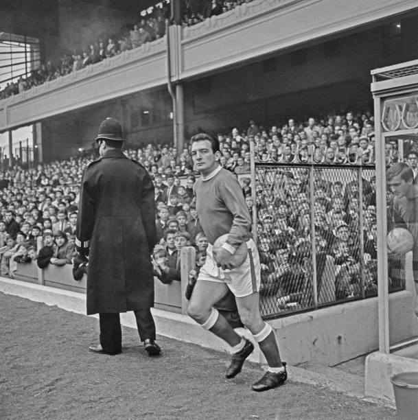 SCOTTISH FOOTBALLER ALEX Parker of Everton FC Highbury Stadium 1960s ...