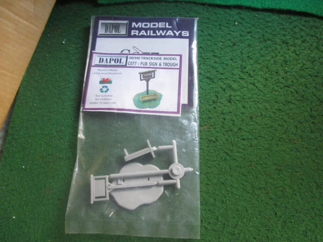 DAPOL C077 PUB Sign & Horse Trough Kit (Oo Gauge) Lot Y6 New £2.99 ...