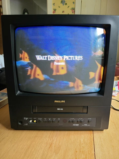PHILIPS CCB134AT01 TV VCR Combo RV Gaming VHS 13" Screen with Remote ...