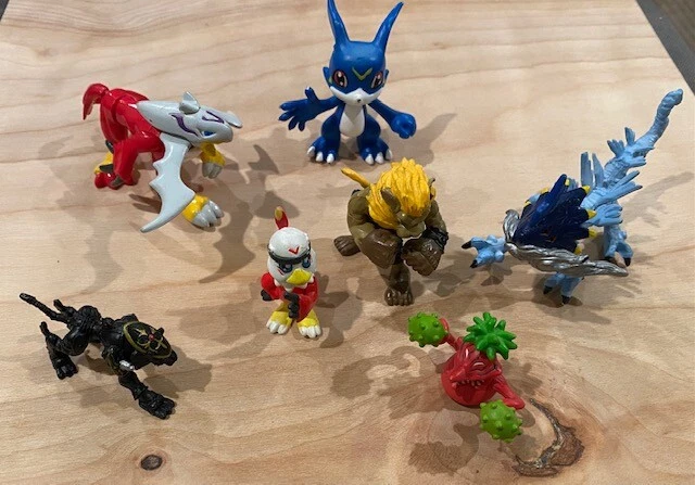 2000/2001 DIGIMON FIGURES Lot: Hawkmon, Halsemon, Jagerloweemon and ...