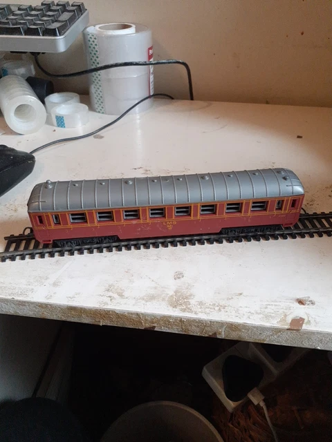 LIMA HO GAUGE LMS Crimson & Cream Composite Coach - 2343 £3.60 ...