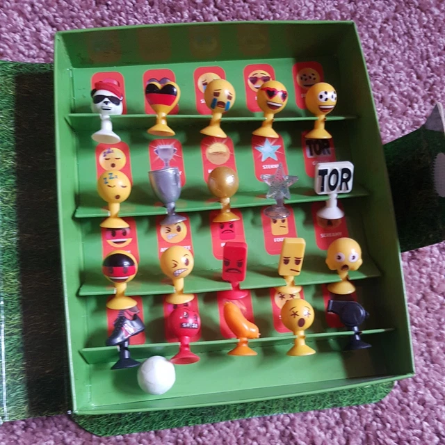 ALDI EMOJI FUSSBALL EM2020/ 2021 EMOJI Sammelalbum + 20 Figuren Box ...