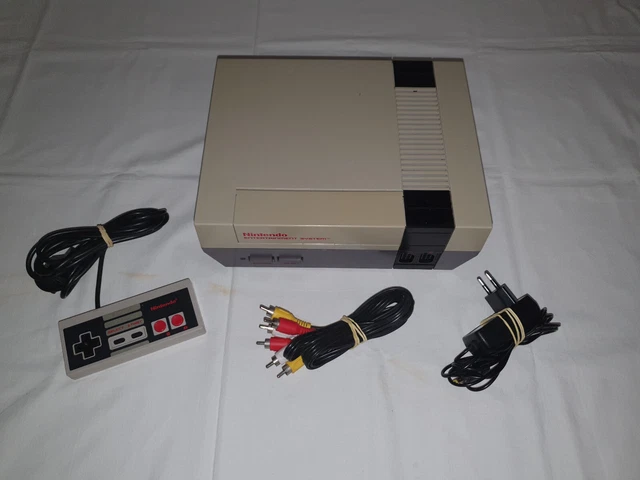 CONSOLE NINTENDO NES version hol + cablage et 1 manette EUR 85,00 ...