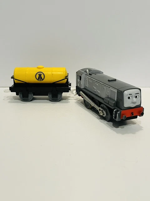 TRACKMASTER DENNIS & Tanker Motorised Train Tomy Thomas & Friends ...