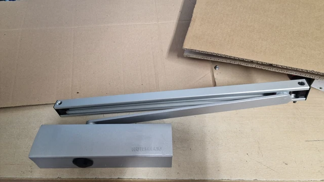 HÖRMANN GEZE OBENTÜRSCHLIESSER Türschließer GEZE silber mit Gleitschiene EUR 34,99 - PicClick DE