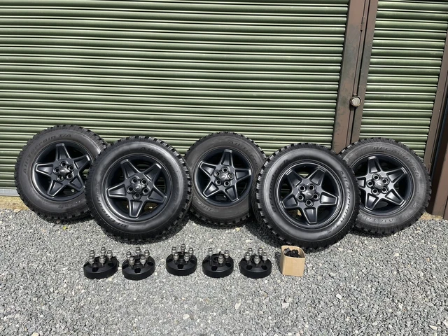 LAND ROVER DEFENDER 18 Inch Alloy Wheels Hub Adapters Nuts Genuine BFG ...