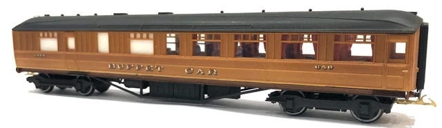 KIT BUILT PLASTIC Lner Gresley Corridor Buffet Car '649' £44.99 ...