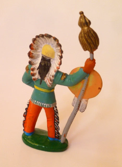 ALTER DDR HARTGUMMI INDIANER Tokei Ihto Indianerfigur Häuptling Bayer ...