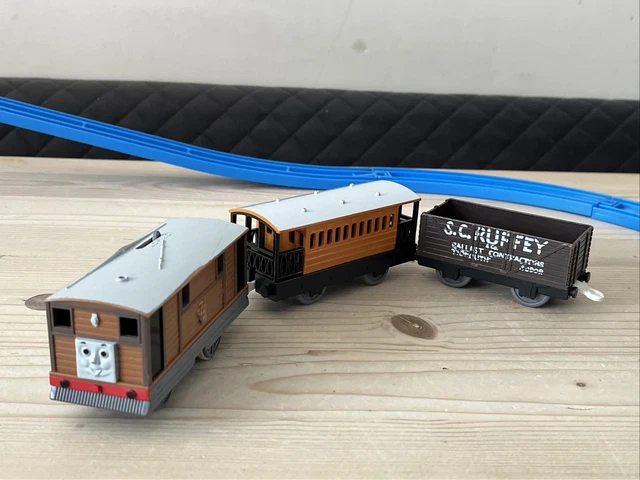 THOMAS TRACKMASTER TOBY battery train £8.00 - PicClick UK