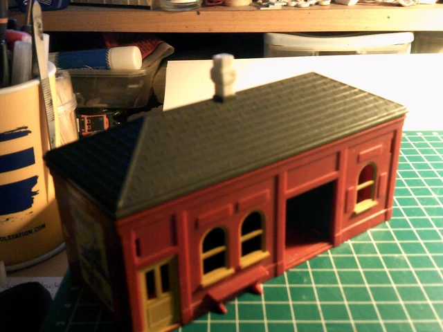 TRIANG PAIR OF reproduced station chimneys for R60 buildings. £2.60 ...