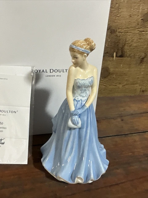 ROYAL DOULTON PRETTY Ladies Collection Kate Bone China Figurine HN 5591 ...