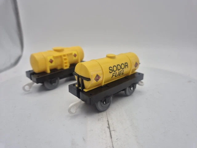 THOMAS THE TANK & Friends Trackmaster 2 x YELLOW SODOR FUEL TANK WAGON ...