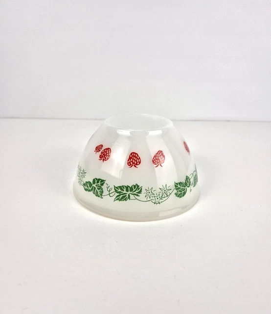 VINTAGE AGEE PYREX Strawberry Small 5 " Nesting Mixing Bowl 1960s VGC ...