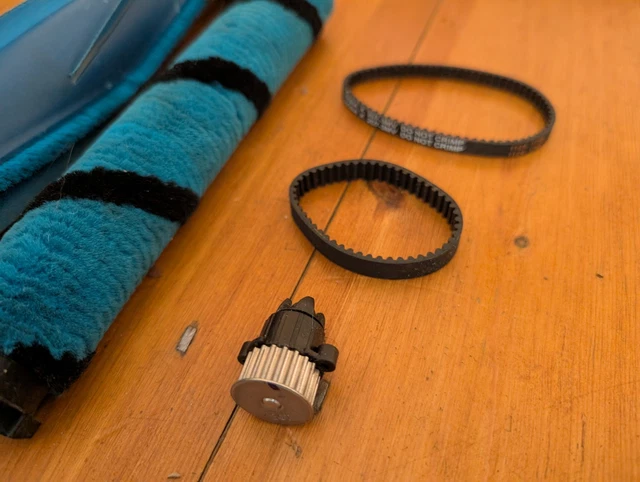 GENUINE SHARK IZ300UKT T6 Vacuum Floor Roller Brush Bar Part Spare Cog ...