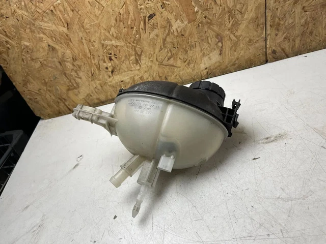 MERCEDES BENZ W212 W204 W218 Ausgleichsbehälter Kühlwasserbehälter ...