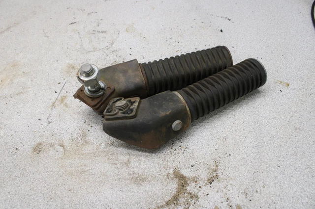 1976 HONDA CB750F Super Sport REAR FOOT RESTS PEGS STEPS SET PAIR R8 ...