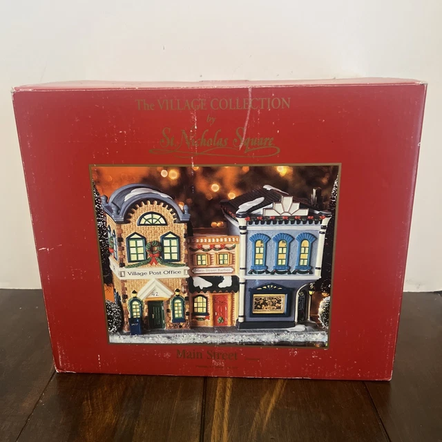 ST NICHOLAS SQUARE Village Collection MAIN STREET Illuminated Christmas ...