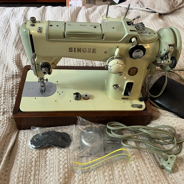 VINTAGE SINGER 319K Zig Zag Automatic Sewing Machine Mint Green ...