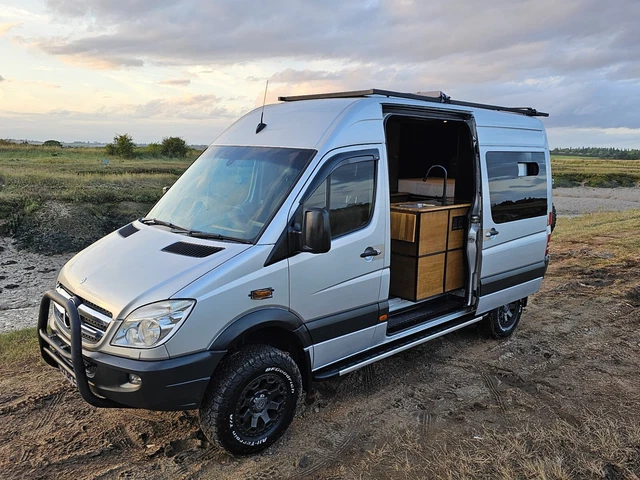MERCEDES SPRINTER 4X4 Camper 3.0 V6 319 AUTOMATIC £47,995.00 - PicClick UK