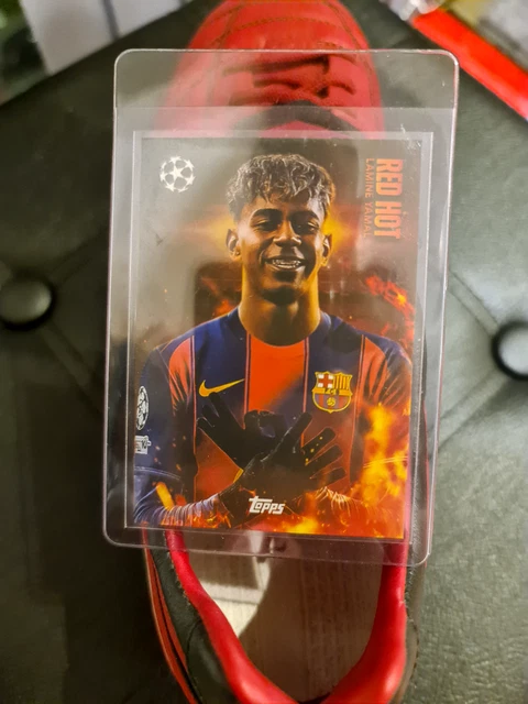 TOPPS MATCH ATTAX 2025/26 Red Hot Lamine Yamal RH-LY Ultra Rare 1:250 ...