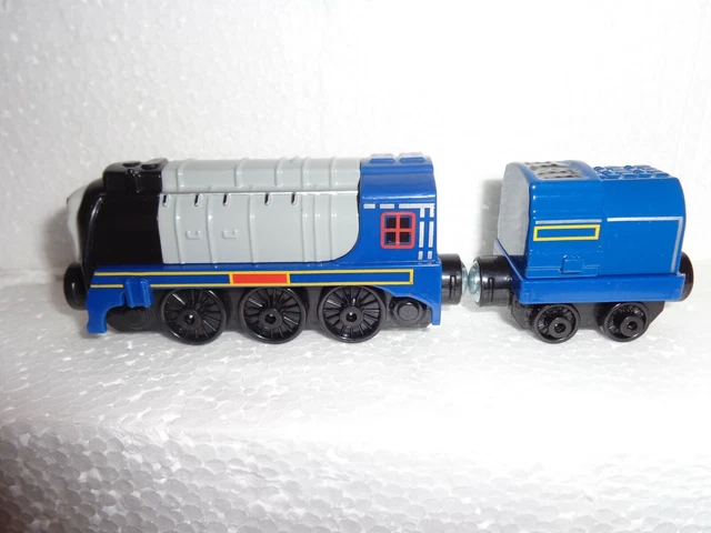 THOMAS THE TANK Engine & Friends Diecast Loco Vinnie & Caboose/Wagon by ...