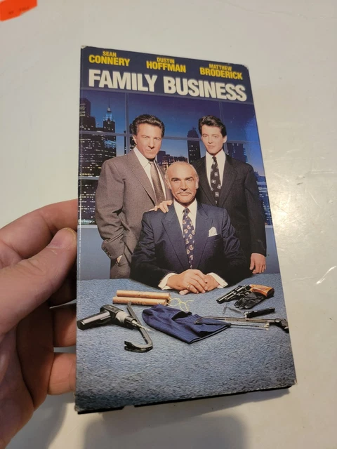 FAMILY BUSINESS (VHS, 1998) Sean Connery Mathew Broderick Dustin ...