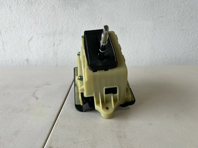 2008-2011 MERCEDES BENZ Oem W204 C63 C350 Front Floor Gear Selector ...