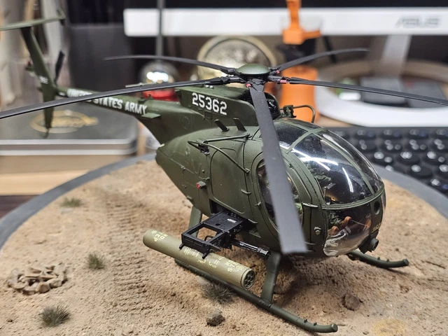 1:35 KITTY HAWK AH-6J/MH-6J Little Bird Gebaut Limited 1/35 mit 2 ...