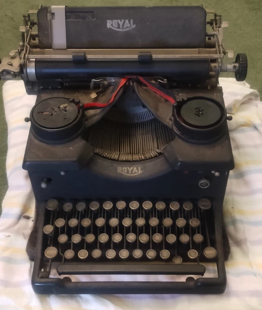 ROYAL TYPEWRITER MODEL 10 Black Manual Antique Vintage 1930s & single ...