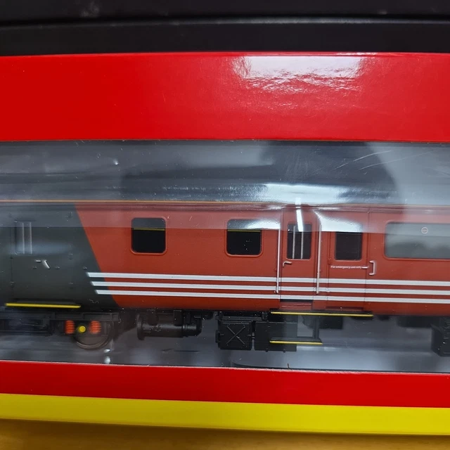 HORNBY R4945 MK2F TFO braked 2nd open coach in Virgin trains livery ...