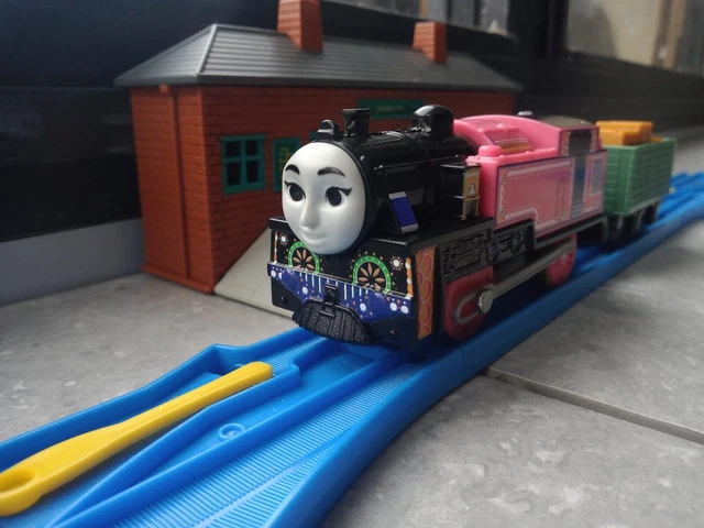 THOMAS AND FRIENDS Trackmaster Revolution motorised Hyperglow Ashima ...
