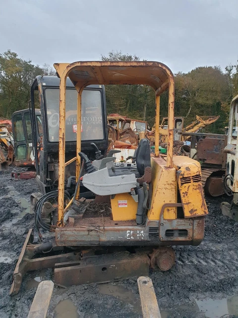 VOLVO EC14 MINI Digger Excavator dismantling for parts ! Auxiliary ...