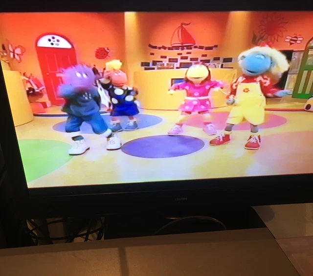 TWEENIES VHS VIDEO Tape Messy time Bella, Milo, Fizz and Jake EUR 2,30 ...