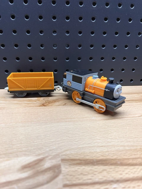 DASH THOMAS & friends trackmaster motorized train Mattel 2009 Cargo £13 ...