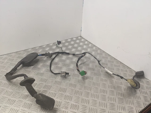 LAND ROVER DISCOVERY 3 Tdv6 Gs A 2006 Door Wiring Loom (Rear Drivers ...